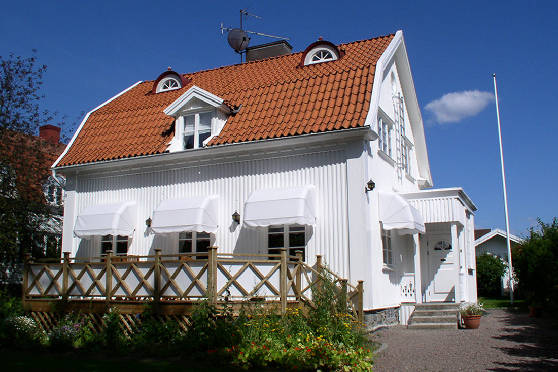 Korgmarkis - En vacker, klassisk markis - Kontakta oss för mer information